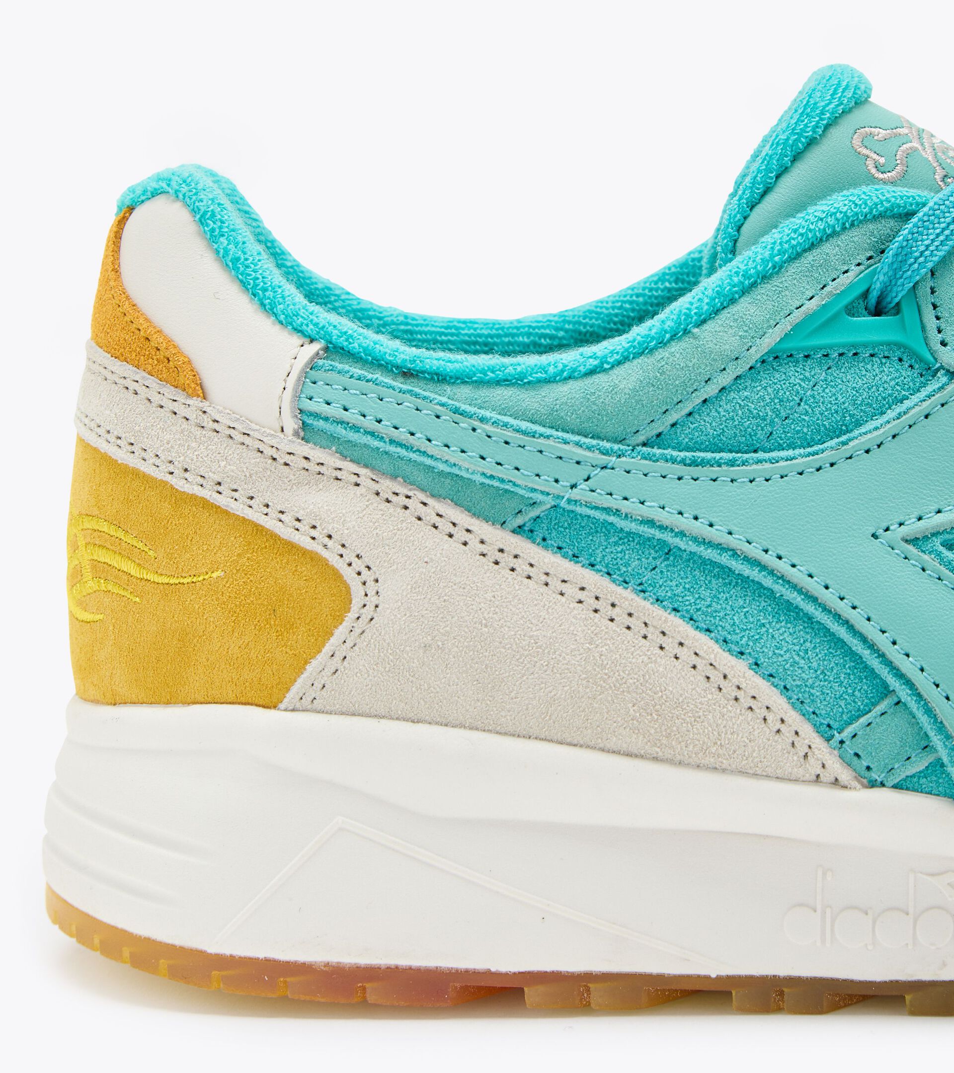 N9002 TOUR IUTER x diadora x SPECTRUM - Gender neutral shoe - Diadora ...