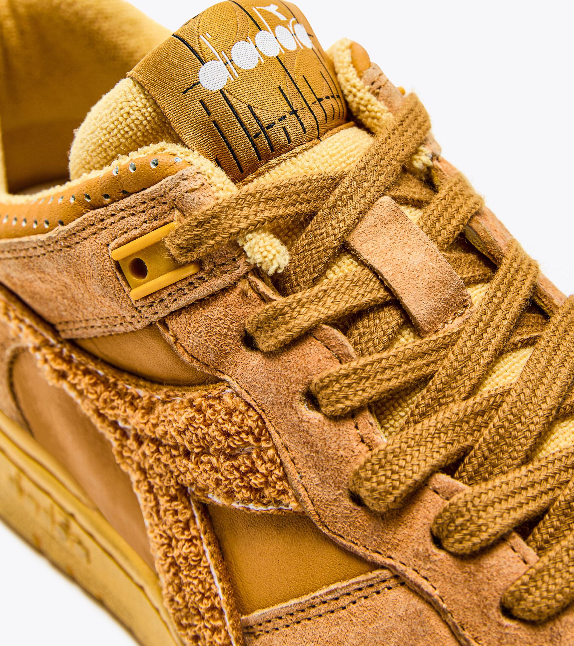 B.560 USED TERRY Heritage shoe - Gender Neutral - Diadora Online Store ZA