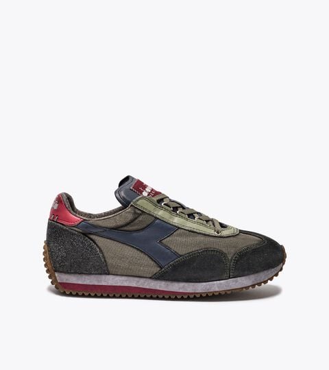 Women's Shoes, Clothing, Trainers and Sportswear - Diadora Online Shop