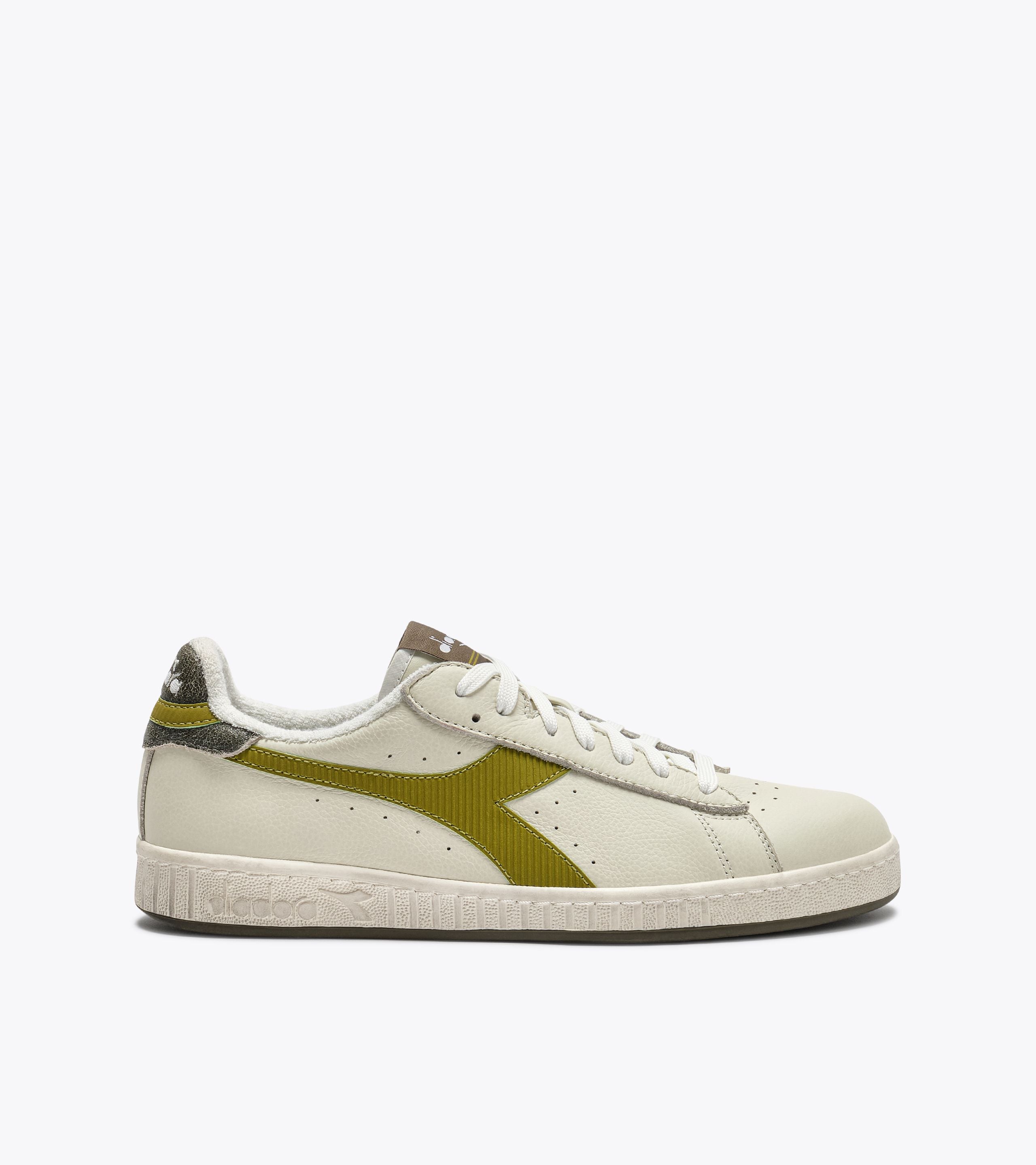 GAME LOW STRIPES WAXED Retro-tennis sneaker - All-gender - Diadora ...